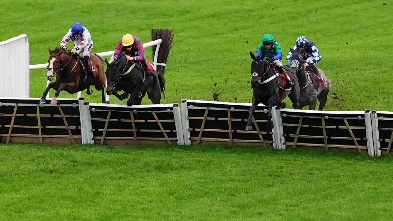 Lanzarote Hurdle Big Race Verdict: Ship the one to beat despite Skelton bid